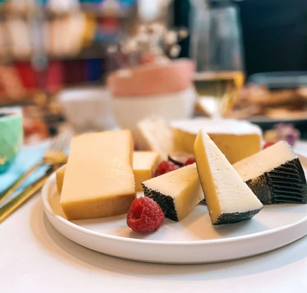 Large Cylindrical Plate ”Essentials” – Karguo